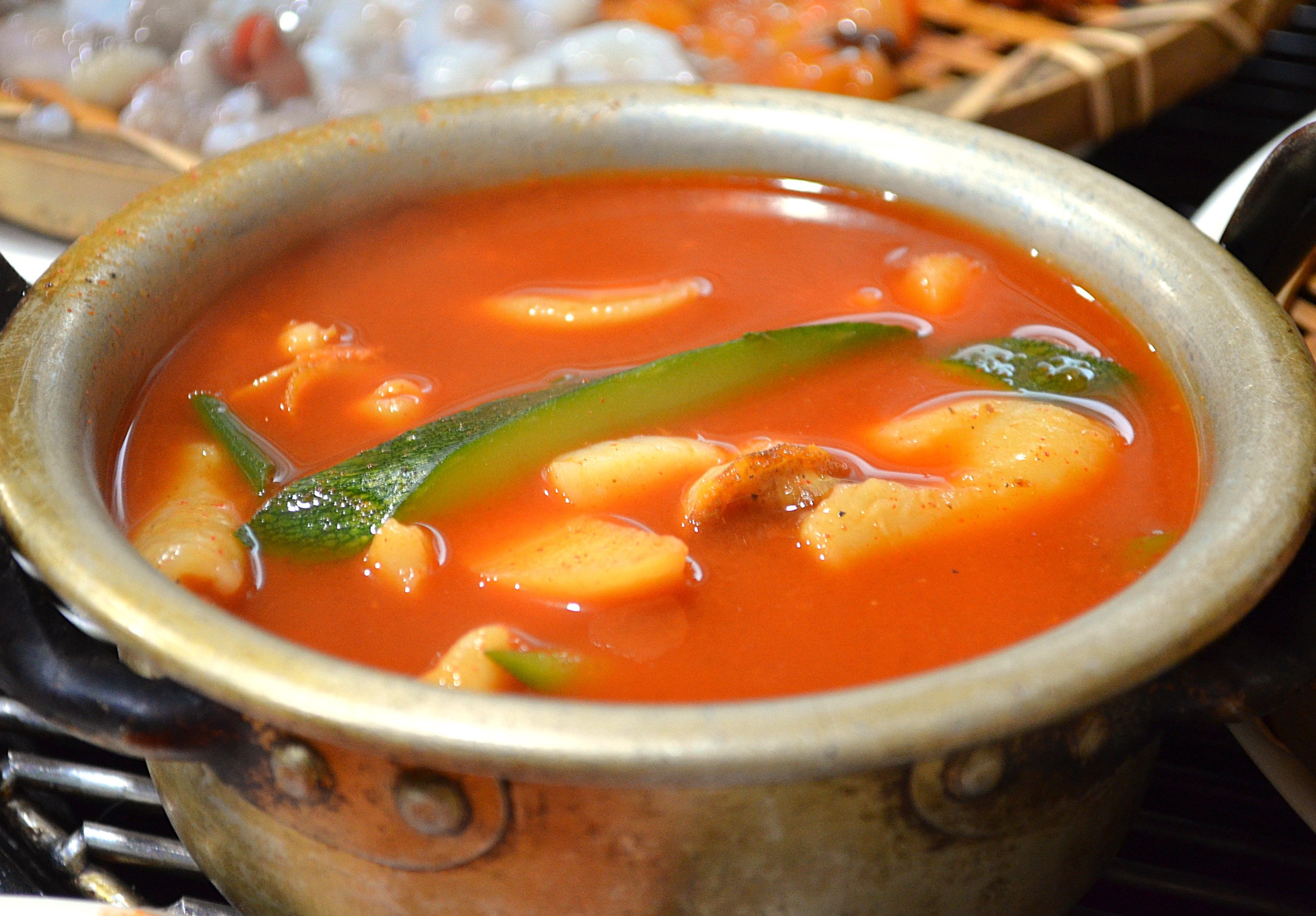 Netflix話題作『家いっぱいの愛』に出てくる言葉「シウォナダ」の幅広い意味とは？SHINeeミンホのテコンドー道場で気分が「シウォナダ ...