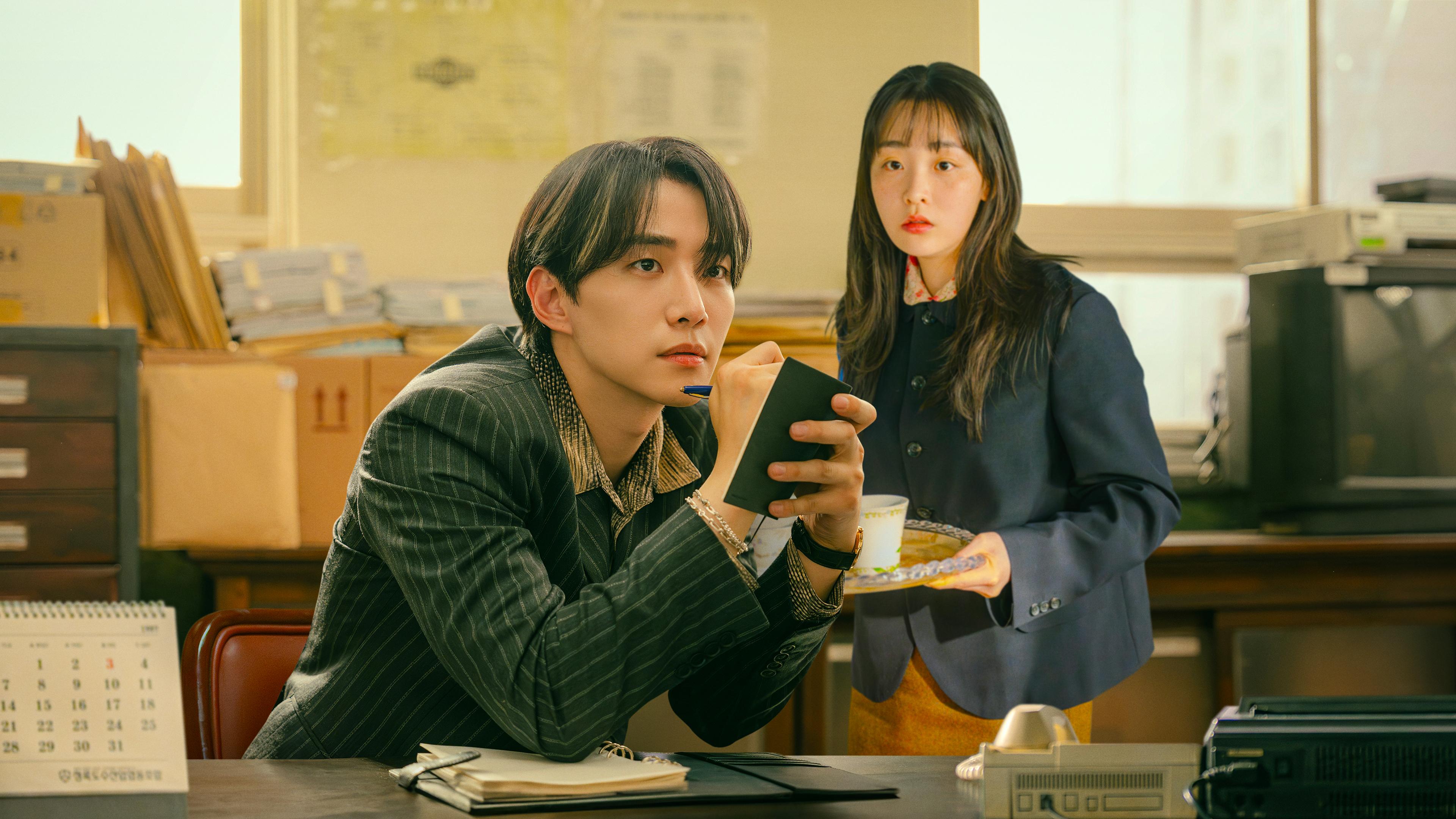 2PMジュノが熱演！Netflix『テプン商事』金がすべてのビジネス社会、「人が財産」を貫くテプン社長は失業時代のヒーローになるか【サランヘジョ韓ドラ】 ｜ 韓国TVドラマガイド ONLINE